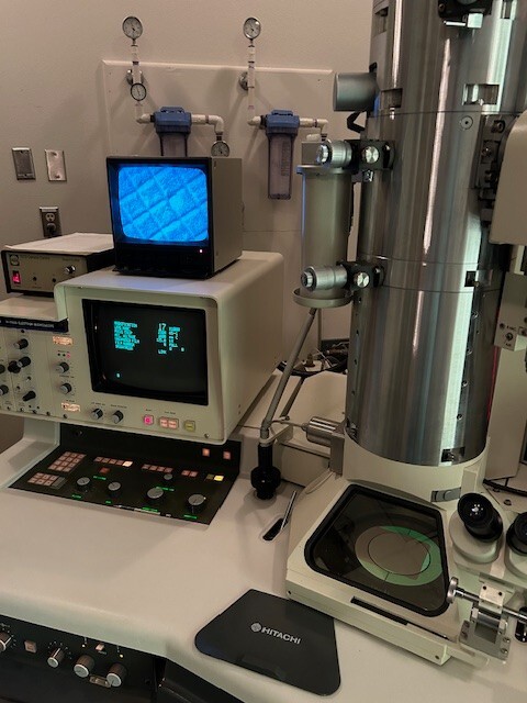 Hitachi H70007110 ScanningTransmission Electron Microscope - Lab ...